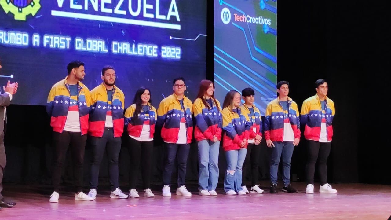 Gobernación del Zulia presentó Robot que representará a Venezuela en ...