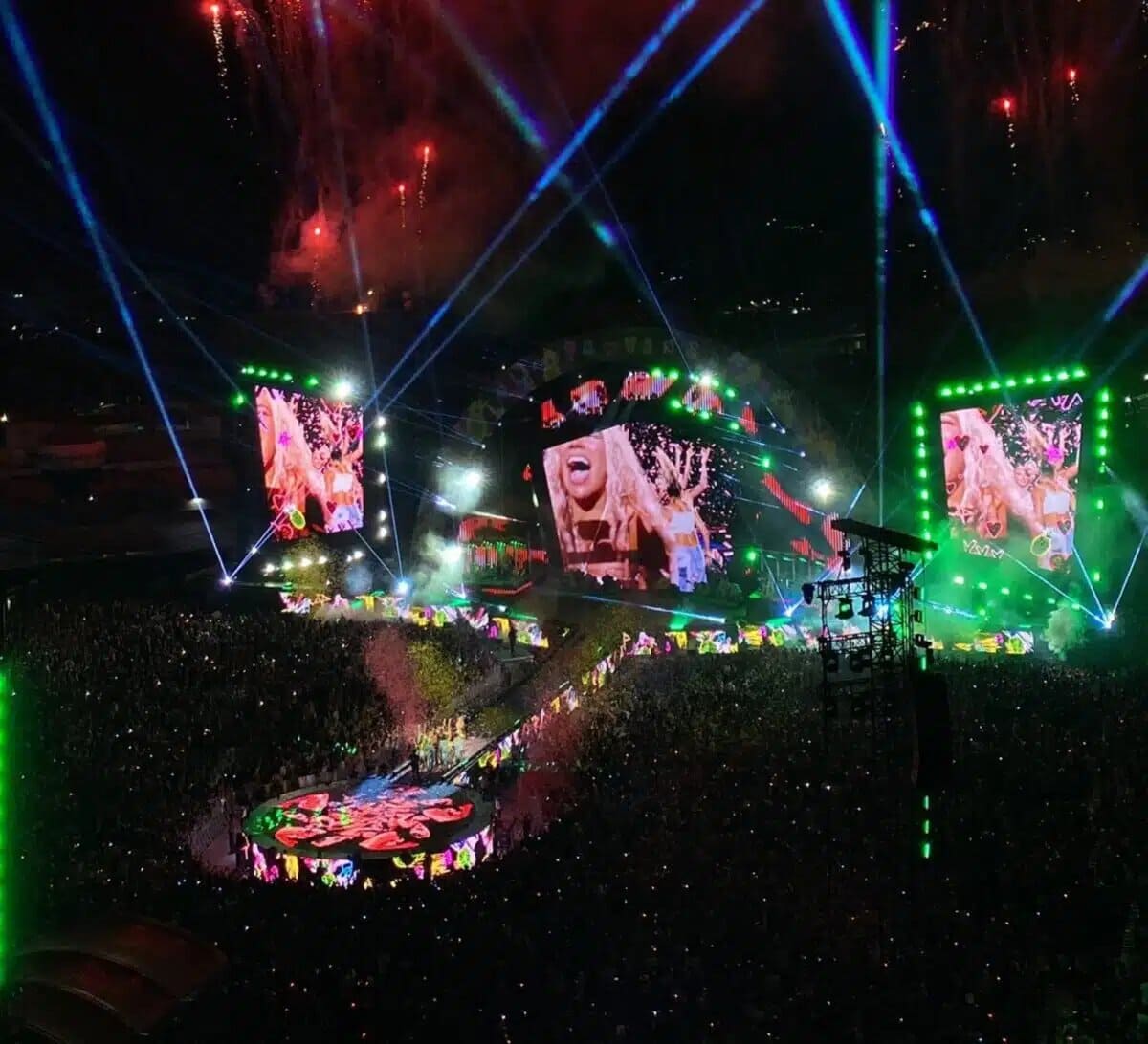 A CASA LLENA Concierto de Karol G en Caracas: Ofreció una noche monumental en el estadio Simón ...